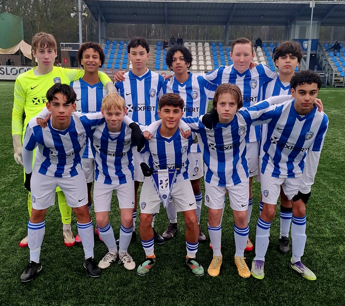 UVS JO15-1 beloont overwicht met late zege - UVS Leiden