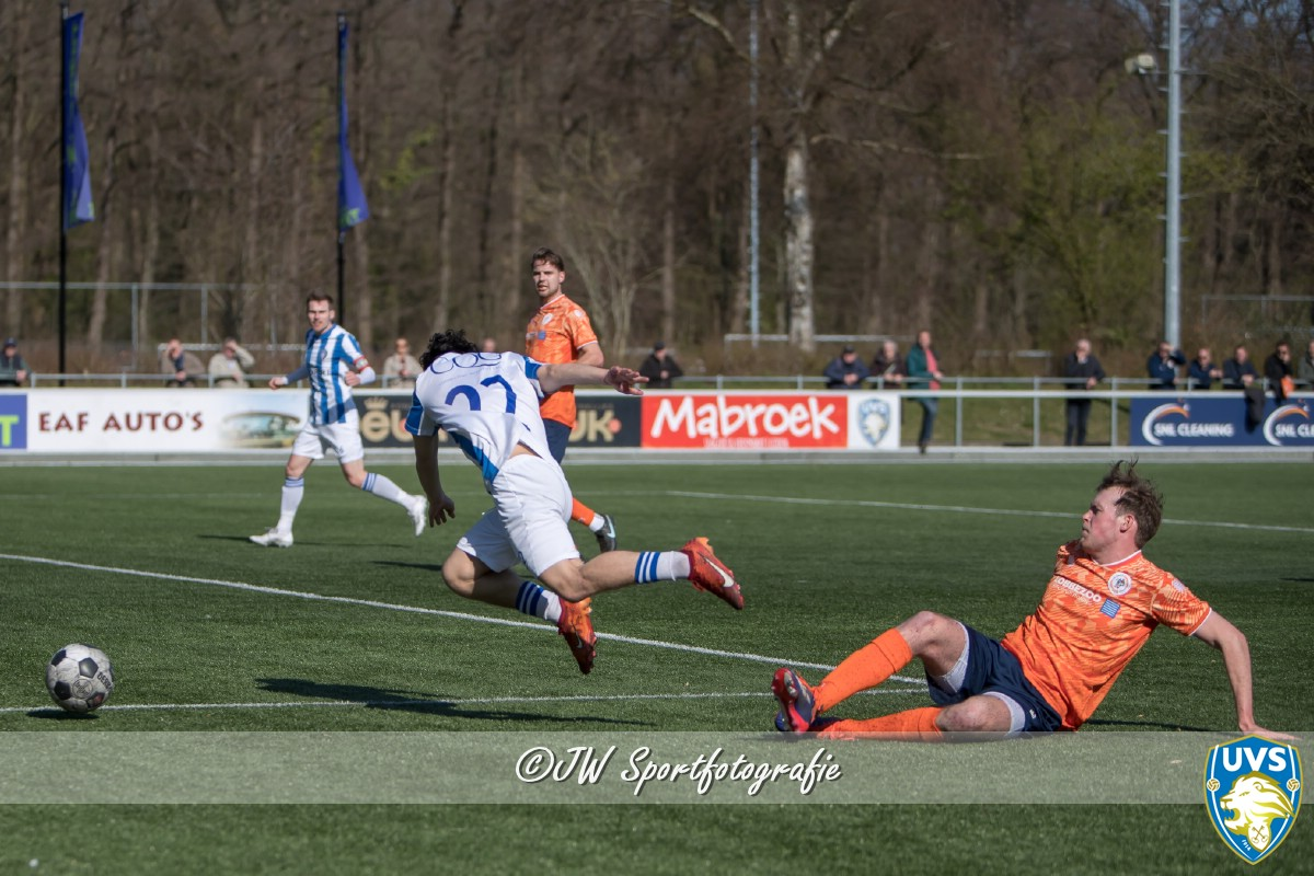 UVS wint ook op karakter: zakelijke 2-0 tegen Kagia - UVS Leiden